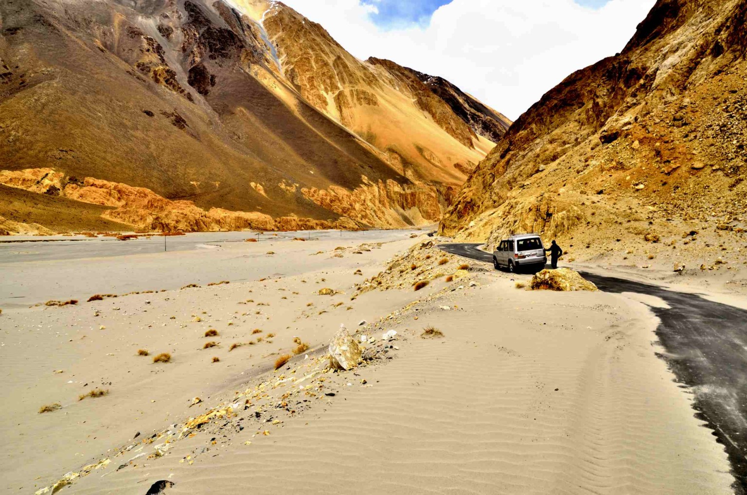 Nubra Valley in Leh Ladakh via Khardungla Pass | Whizzed Net